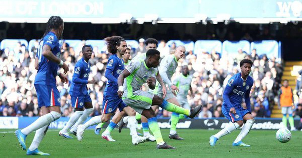 Man City - Chelsea với hình ảnh trái ngược trước chung kết FA Cup