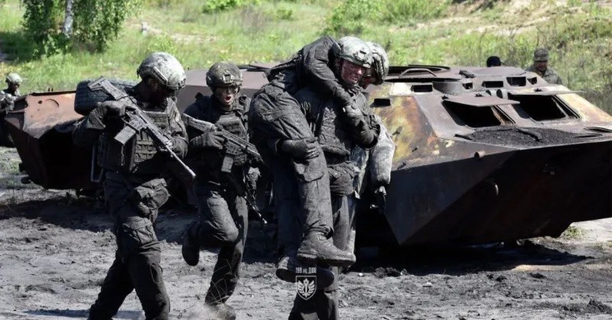 Ukraine có thể mất 100.000 quân nếu cố giữ Sloviansk-Kramatorsk