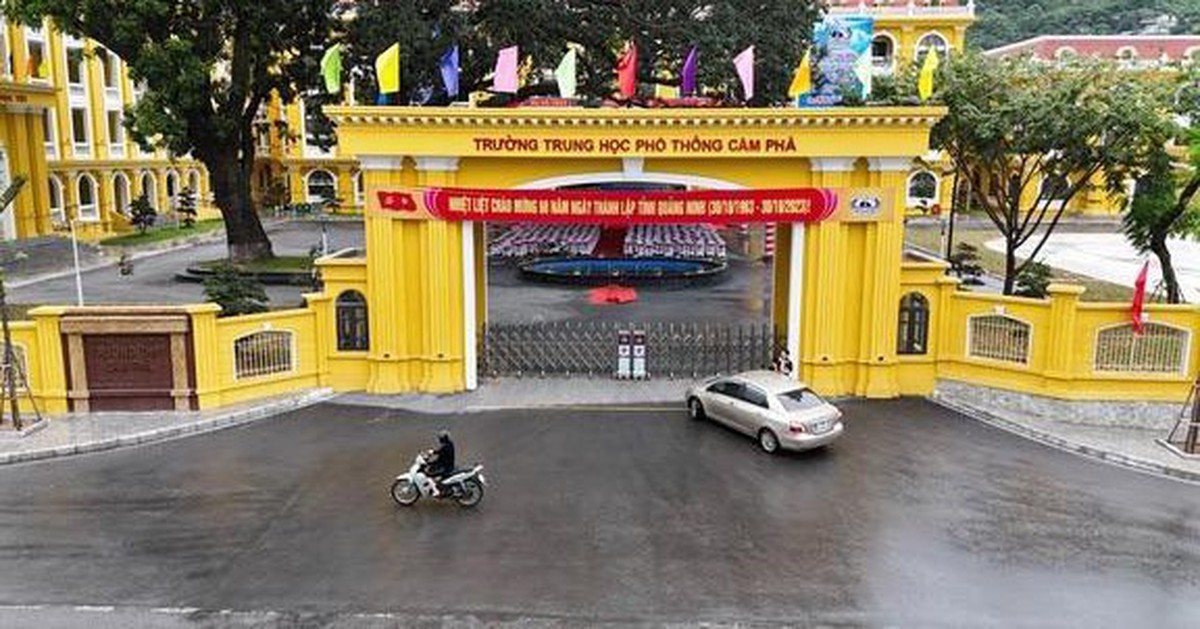 Xôn xao thông tin giám thị gợi ý thí sinh cho bạn xem bài thi tốt ...