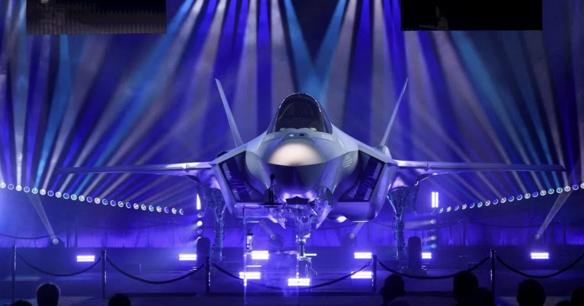 Phần Lan mua bom lượn GBU - 53 để trang bị cho tiêm kích F - 35 năm 2026