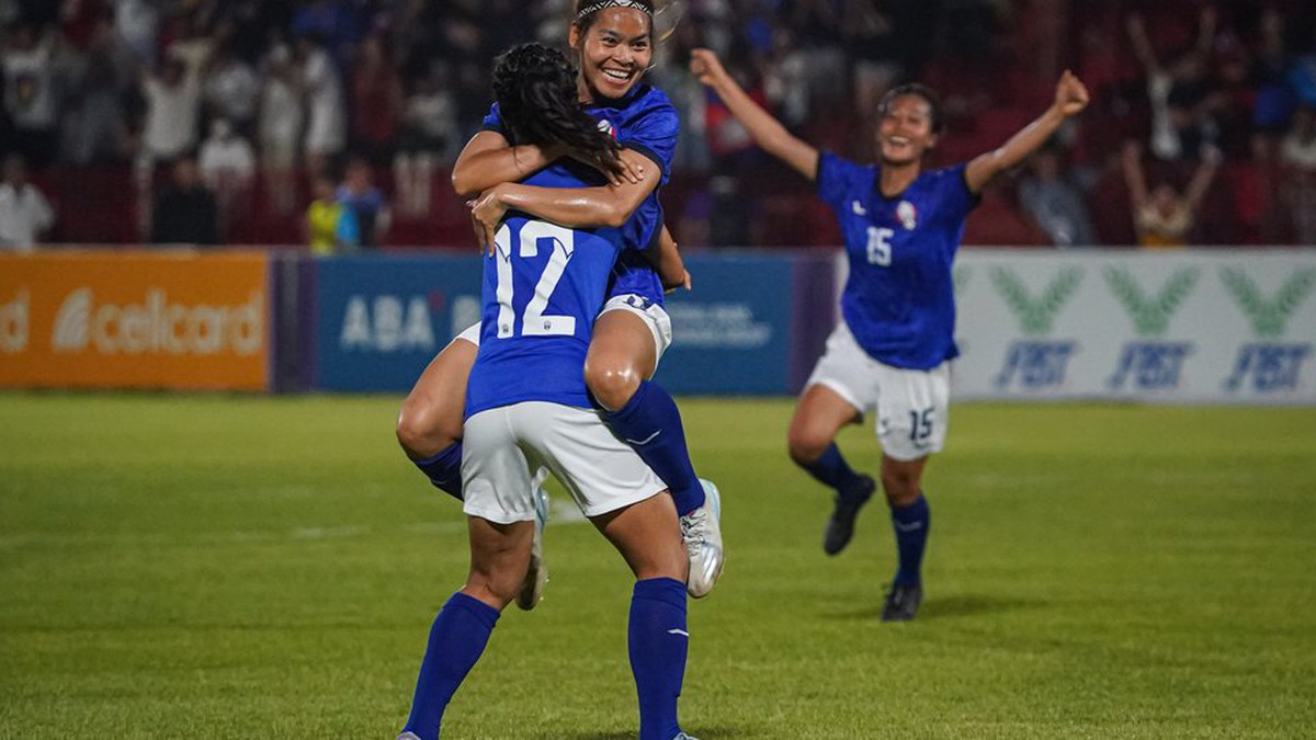 Tuyển Campuchia gây sốc khi “đè bẹp” Singapore 5-0