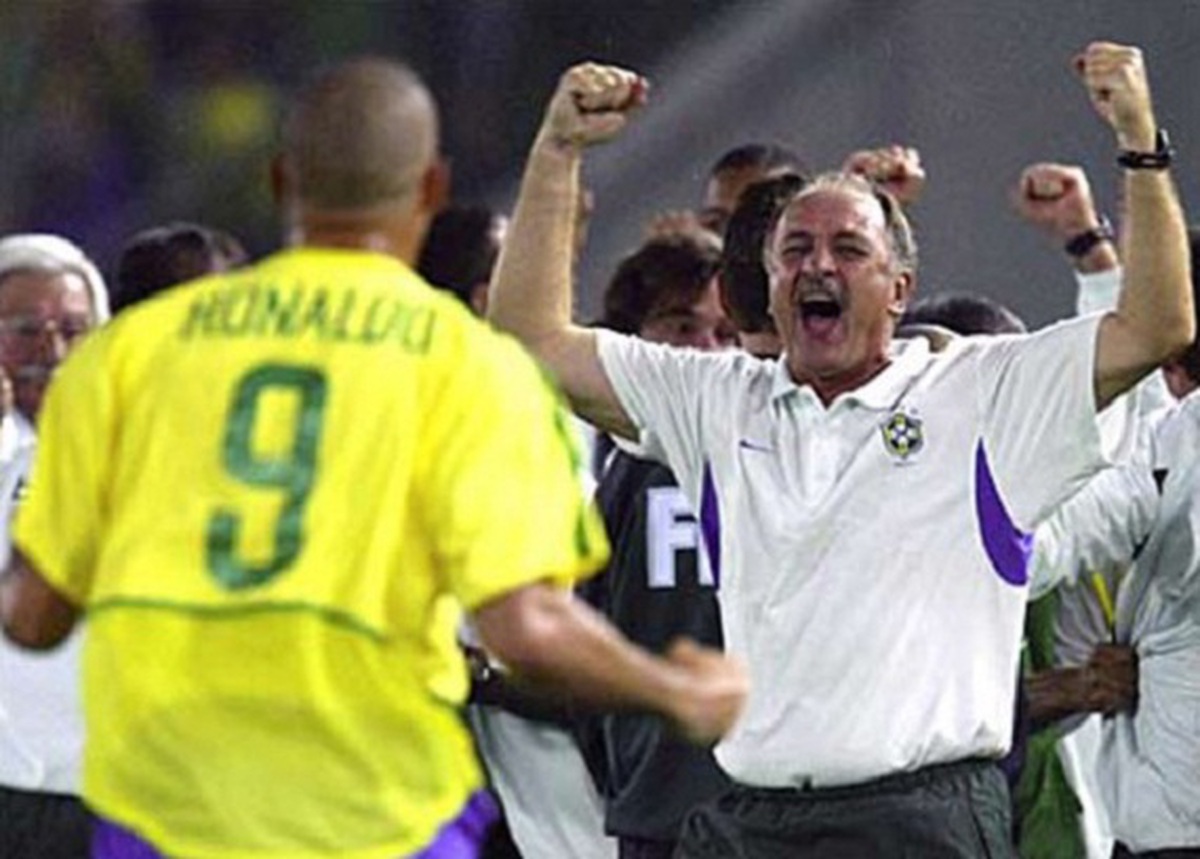 Brazil loại Pep, chiêu mộ Scolari