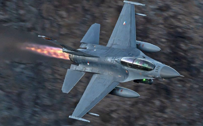 Mỹ bán 66 F-16V cho Đài Loan