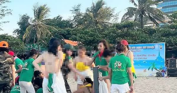 Xôn Xao Clip Nhóm Nữ Du Khách Cởi áo Ngực Chơi Team Building ở Bãi Biển