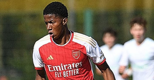 Cầu thủ trẻ Arsenal ghi 10 bàn vào lưới U16 Liverpool