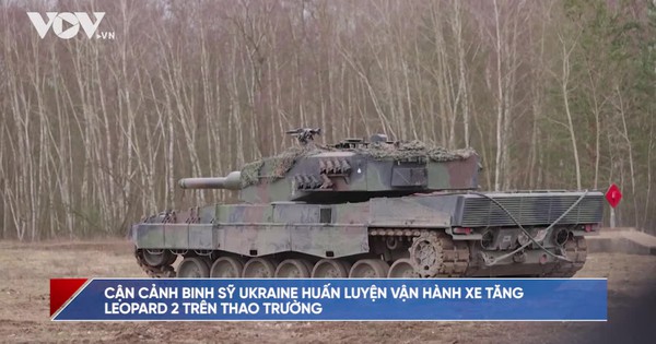 Cận cảnh binh sỹ Ukraine huấn luyện vận hành xe tăng Leopard 2 trên thao trường