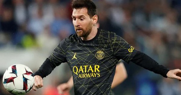 Messi chính thức chia tay PSG