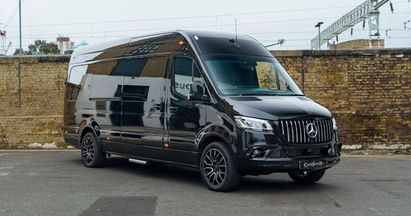 Xe chở khách Mercedes-Benz Sprinter độ lại đắt ngang xe Bentley: To ...