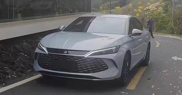 Hãng số 1 Trung Quốc nói xe chỉ ăn 3,98L/100km, người dùng livestream lái 3 ngày xem có 'nổ' không