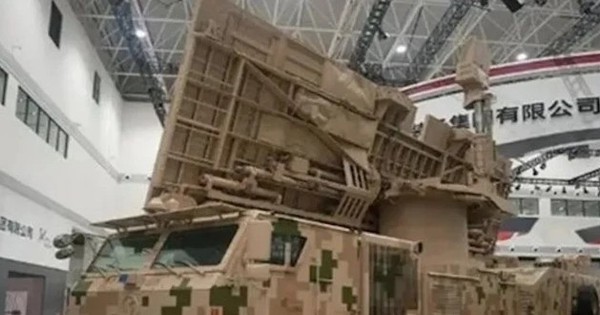 Trung Quốc ra mắt vũ khí vi sóng Cyclone 3000 vô hiệu hóa bầy đàn UAV