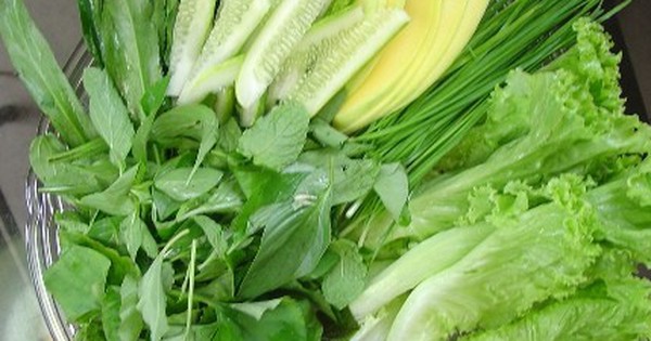 Ăn rau sống thế nào cho đúng để không hại sức khỏe?