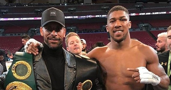 Bước chuyển mình "lạ" của huyền thoại Man United sau khi giải nghệ