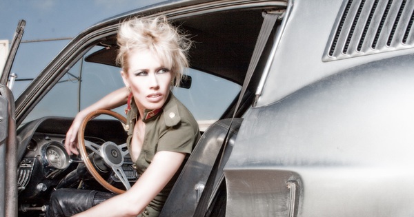 Sarah Main – "nữ thần" DJ nhạc underground tới Hà Nội biểu diễn