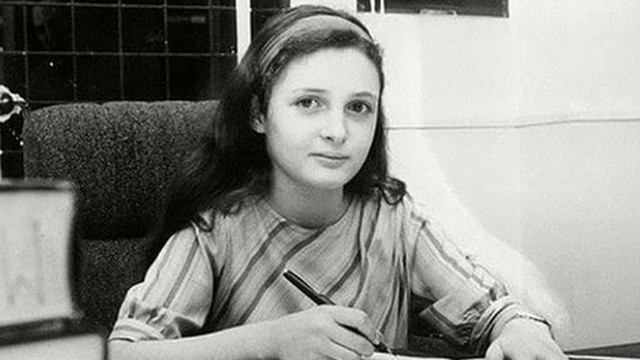 Ruth Lawrence: Thần đồng 17 tuổi có bằng Tiến sĩ nhưng tuổi thơ không ...