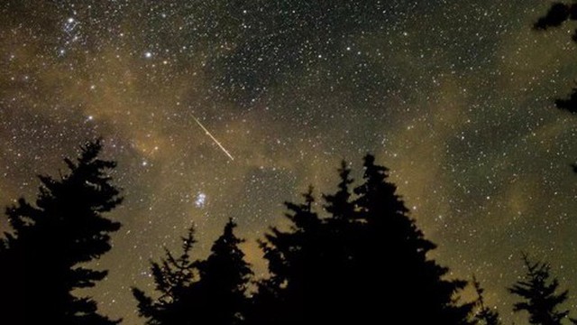 mưa sao băng Draconids: Ngắm mưa sao băng Draconids tuyệt đẹp cùng với ...