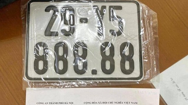 biển 88888: Người phụ nữ ở Hà Nội bấm trúng biển số 29-Y5 888.88 cho xe ...