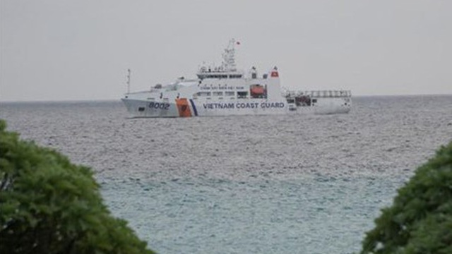 CSB 8002: Tàu Cảnh sát biển 8002 thăm đảo Sinh Tồn | soha.vn