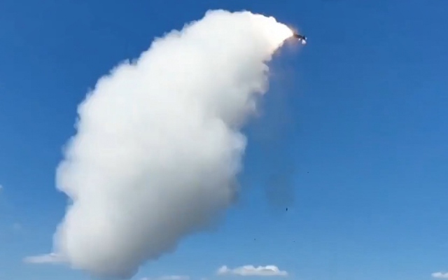 tổ hợp phòng không Tor-M2 : Tên lửa phòng không Nga Tor-M2 bắn hạ mục ...